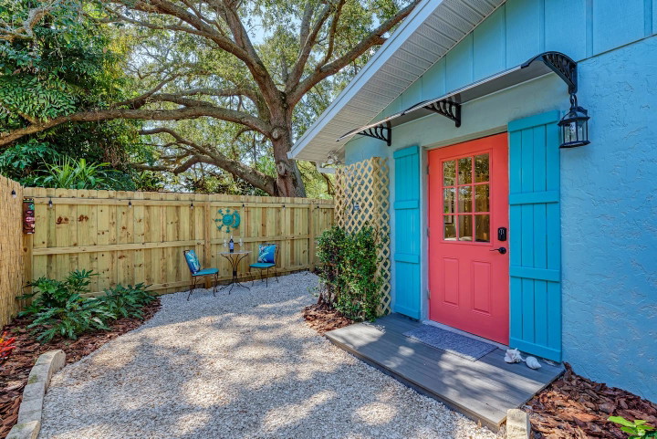 Quality, Classy, Clean... - Bradenton, FL