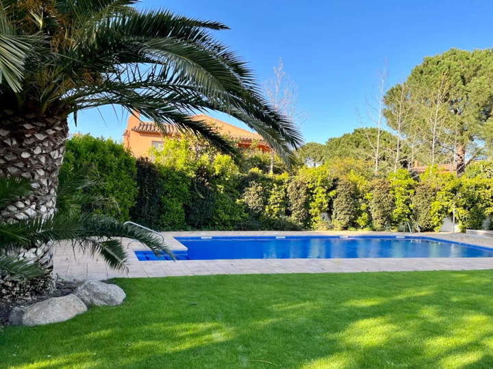 Luminous Apartment Near Beach With Pool + Free Pk - Palafrugell