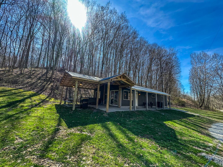 Pet Friendly Luxury Cabin Hocking Hills W/ Hot Tub - Hocking Hills State Park, OH