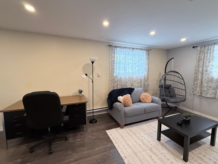 Cozy Private Basement Suite With Separate Entry - Regina