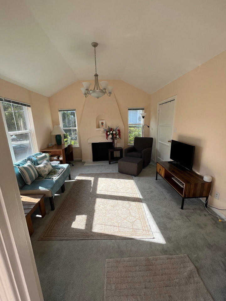 Sunny, Spacious Unit; Bart, Many Amenities (Apt) - El Cerrito, CA