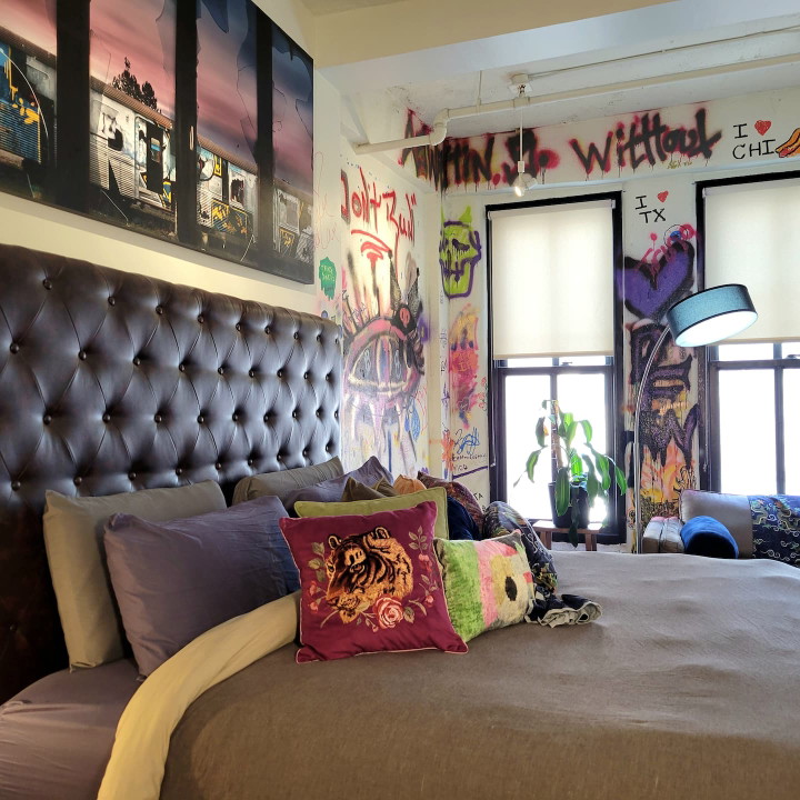 Top 1% Cinematic Sanctuary Downtown Graffiti Loft - Dallas, TX