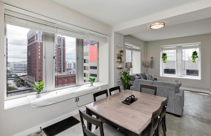 Skyline Serenity 2br/2ba With Stunning City Views - Des Moines, IA