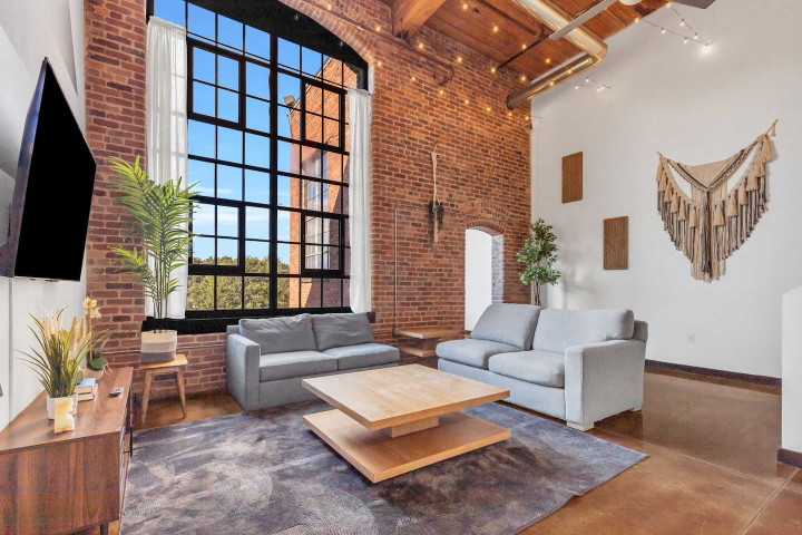 New! Cozy Mill Loft W/ 2 King Beds, And Gym - Spartanburg, SC