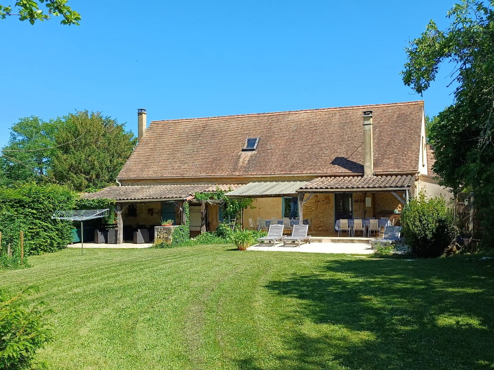 Grand Gîte Dans Maison Périgourdine Avec Piscine - Périgord