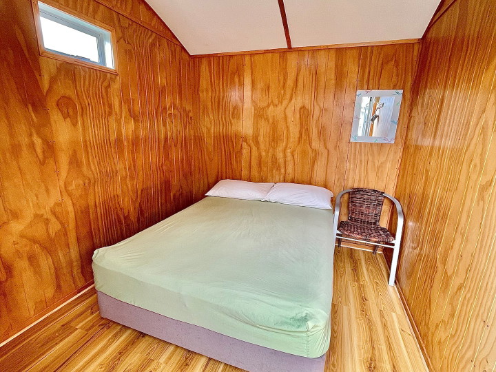 Double Cabin In Resort - Hahei