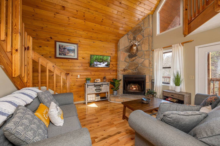 Smoky Mtn Views  Arcade + Pool Table  Sleeps 10 - Tennessee
