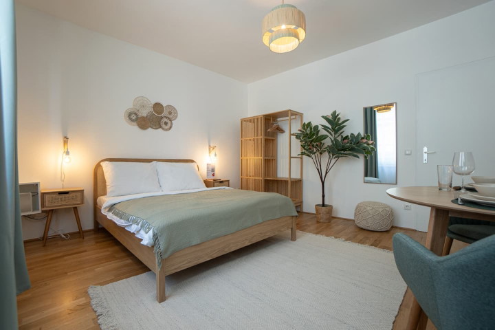 Bright & Modern Studio In Center With A Queen Bed - Schwechat