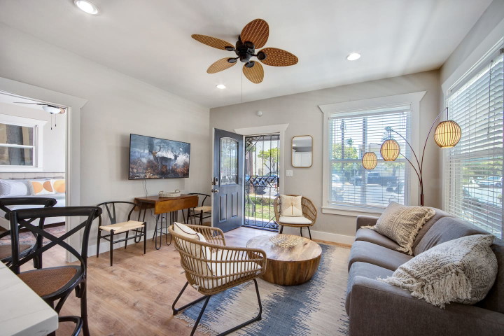 Four 1/1 Units, 5-10 Min Walk To Coronado Beach! - Coronado Island, CA