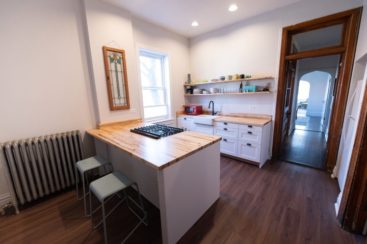 Hip 3 Br In Heart Of Historic Wicker Park! - Chicago, IL