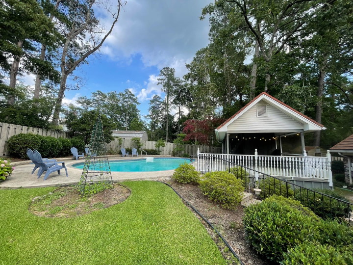 Lil's Dayspring Retreat | Pool, Spa Bathroom - Laurel, MS