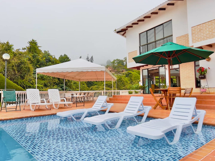 Lago Calima Bliss: Huge House - Colombia