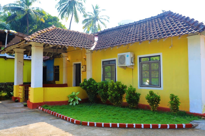 Seascape Villa,a 4bhk Beach Side Getaway! - Goa
