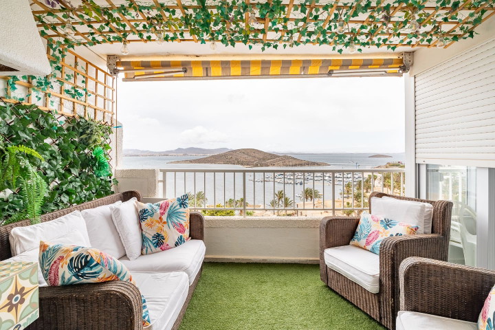 Apartamento áTico De 2 Dormitorios Con Piscina, Garage, Excelentes Vistas A Los Dos Mares, En Primera Línea Y En Zona De Múltiples Servicios De Ocio - La Manga