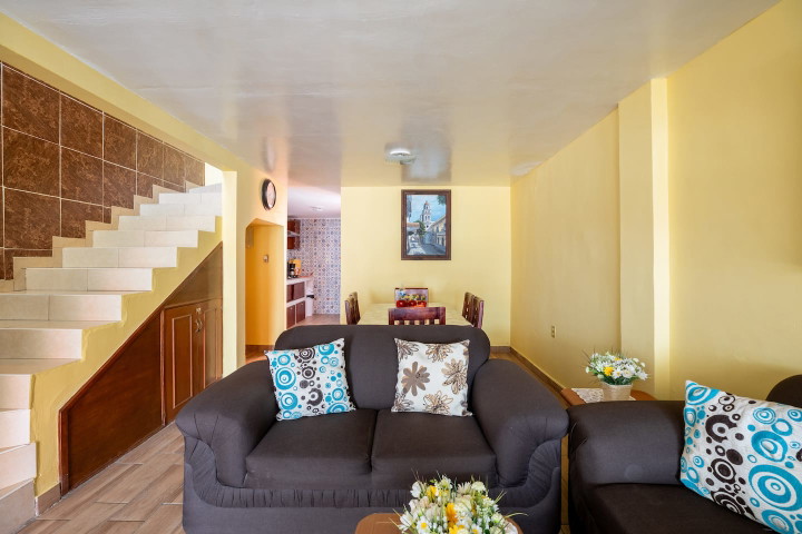 Spacious House With Garage And Pet-friendly Garden - Puebla