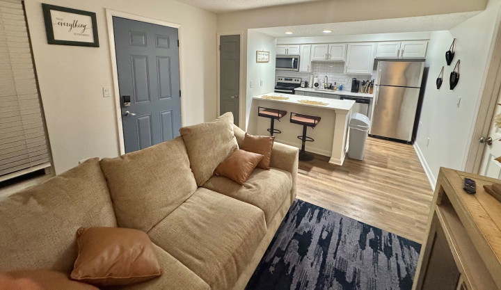 Cozy 1 Bedroom Apt Near Midcity - Huntsville, AL