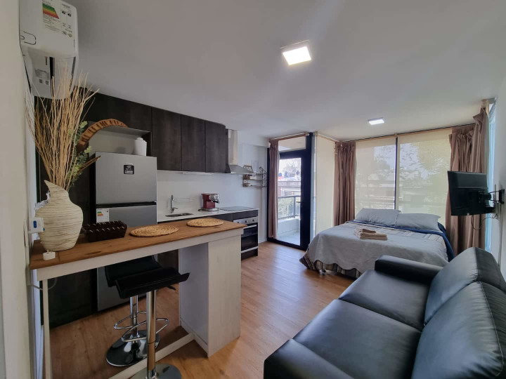 Pocitos: Modern Studio, Pool And Self Check-in - Montevidéu