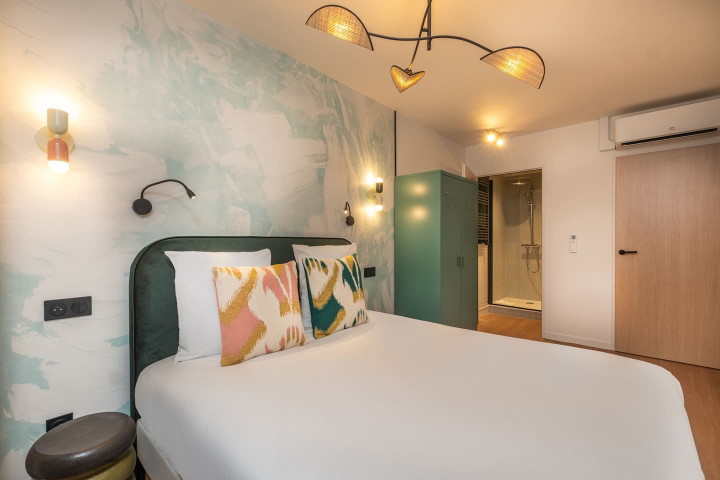 Two Bedroom Apartment With Terrace - París