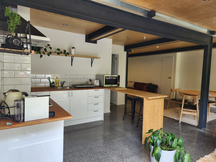 Hidden Apartment - Clevedon