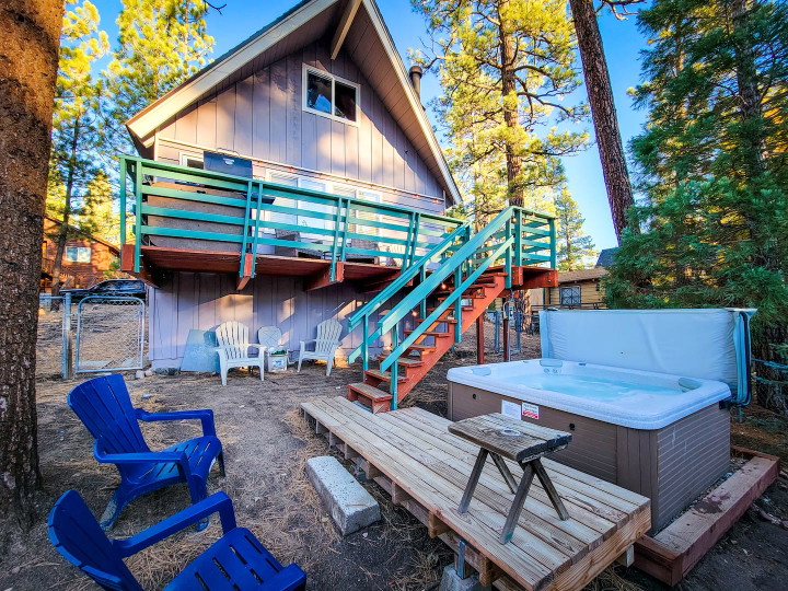 Dixie Bear Den  Hot Tub  Fenced Yard - Big Bear Lake, CA