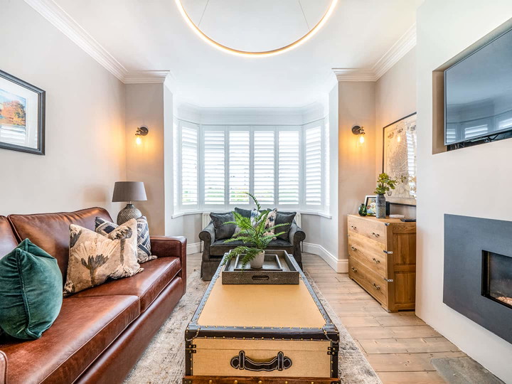 Exceptional Villa On Charming Tree-lined Avenue - Belfast