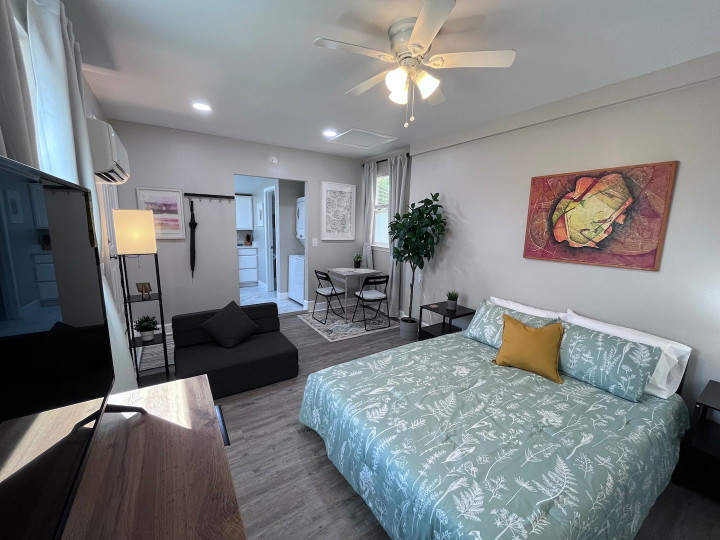 Quiet Studio With Full Kitchen - 30-day Min Stay - Jacksonville, FL