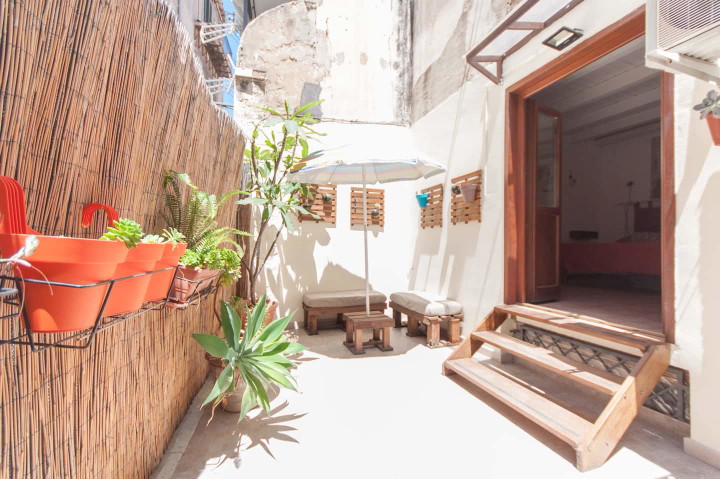 Stefi's Home. Cottage With Terrace In The Center - Palermo