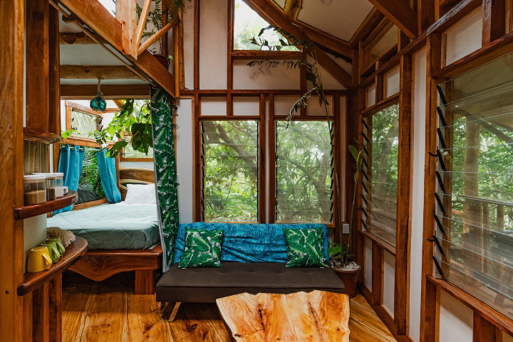Loft Tower Treehouse - Tonga