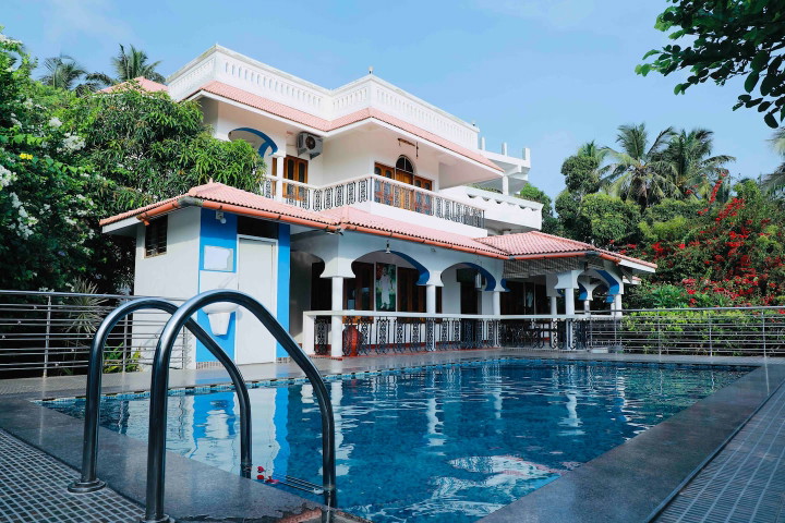Entire Beach Bungalow With Private Pool - Kovalam