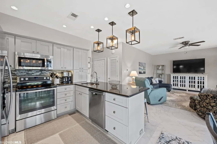 305b Beach Condo W/ Beach Access - Orange Beach, AL