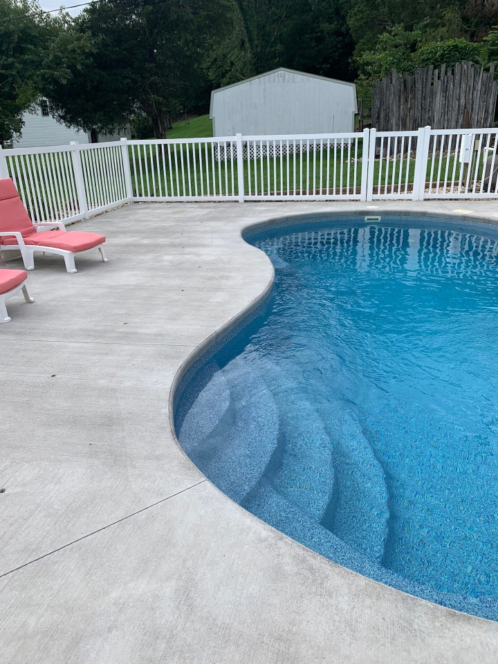 Notre Maison De Campagne Confortable Avec Piscine - Covington, VA