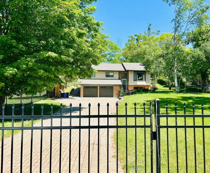 Lake Retreat | Sauna | Fenced Yard | Walk To Town - Kawartha Lakes