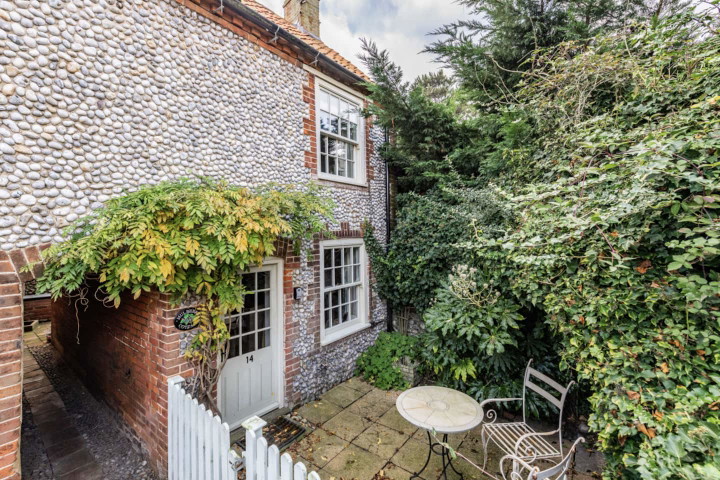 A Charming Holiday Cottage In Blakeney. - Blakeney