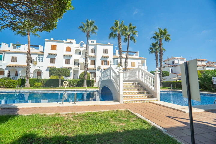 Bravo Hills Apartment - Almoradí