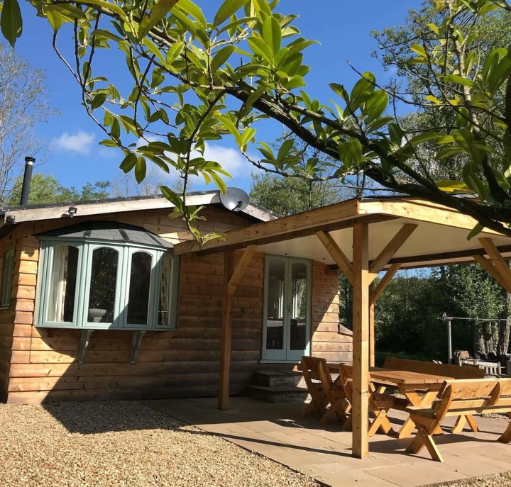Lake Side Lodge In 40 Acre Estate. - Brecon