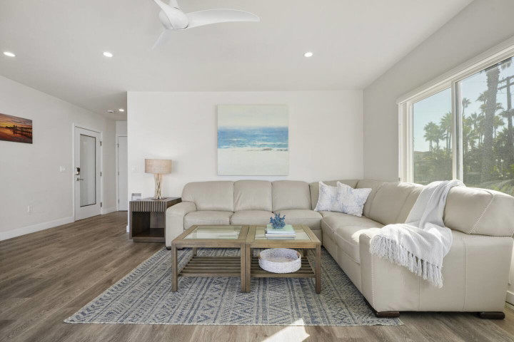 Luxury Beachfront Villa - Penthouse A - Carlsbad, CA