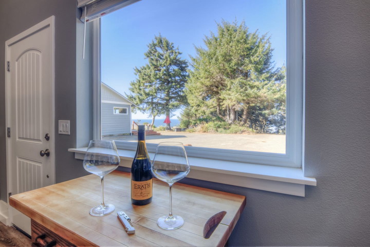 Oceanside Forestway Getaway - Newport, OR