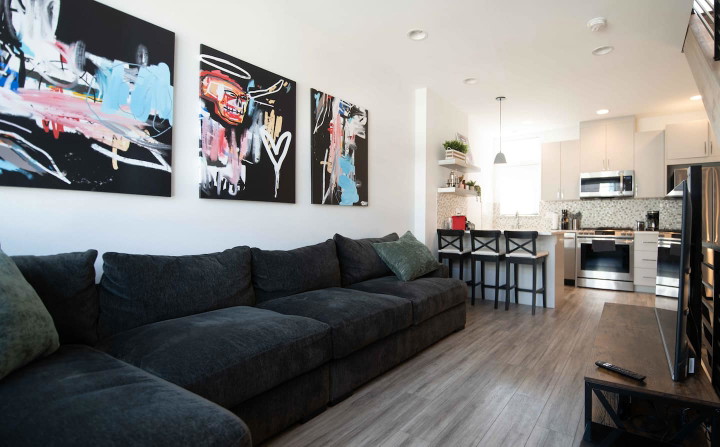 Modern Artful Townhome By Zoo - Seattle, WA