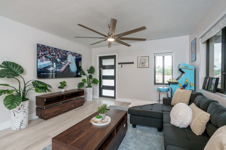 New! Calle Ocho Home W/simpson's Arcade! - Key Biscayne, FL