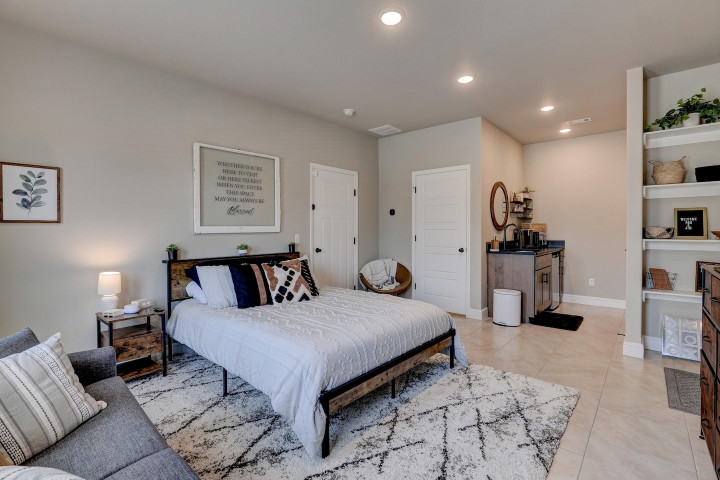 Cozy And Relaxing Guest Suite - Joplin, MO