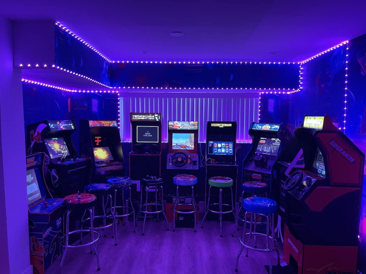 Massive Themed 5bd Game Room/hot Tub/pool Table - Pacifica, CA