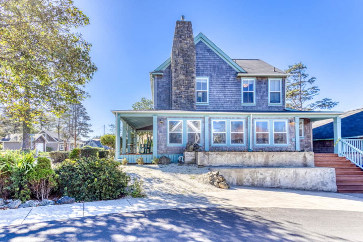 Sand Jamm · Arcade, Hot Tub, Beach Walk, Sleeps 10 - リンカーン・シティ, OR
