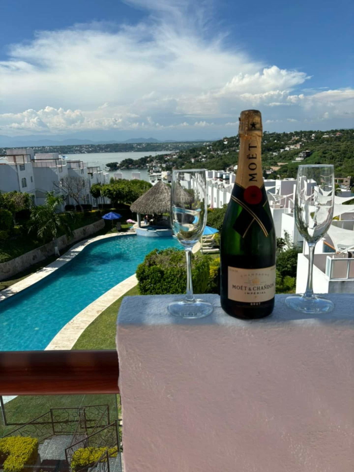 Home Sweet Home - Tequesquitengo