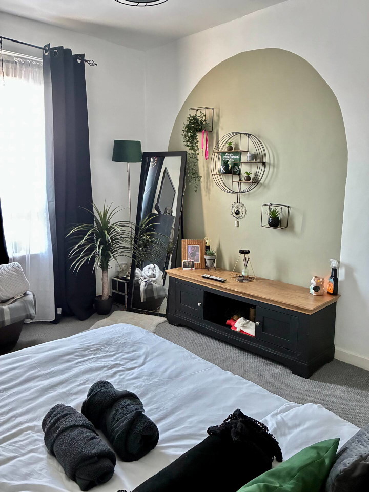 2 Bedroom Fully Furnished Apartment - Glasgow