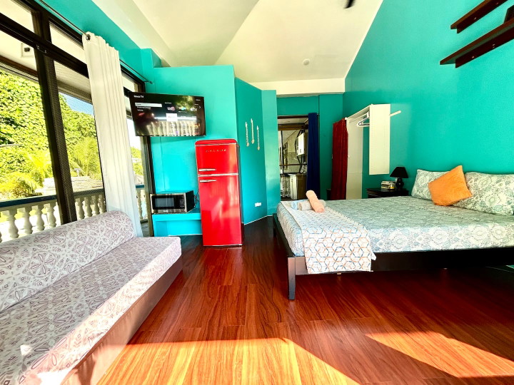 Ngermid Oasis - Studio W/ Kitchenette & Pool View - Palau