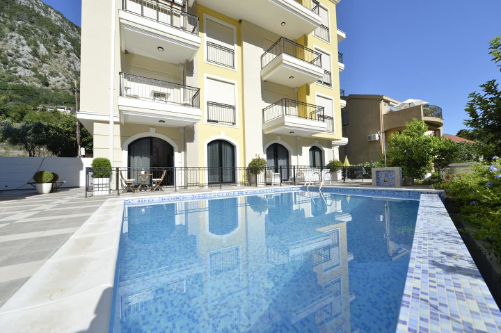 1 Bedroom Kotor Apartment With Outdoor Pool - Kotor