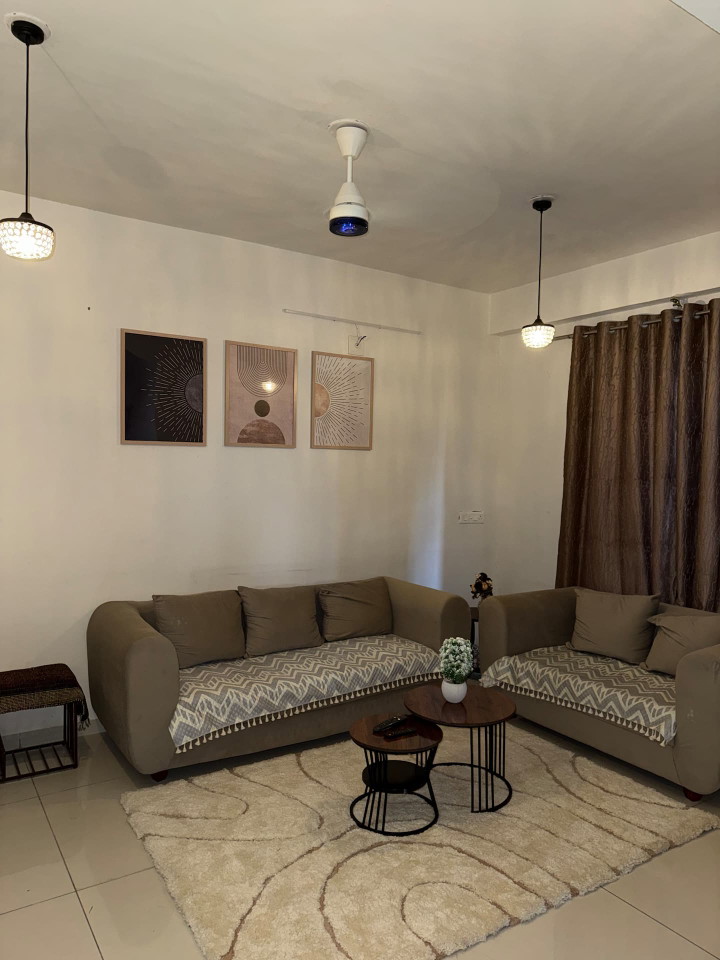 Cozy & Homely. Premium / Luxury - Ahmedabad