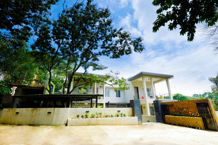The Trident Trio - 4 Bedroom Lavish Villa - Lonavla