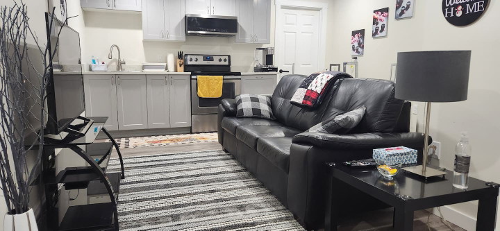 Cozy Suite Near Cargill, Stadium, Airport & Rcmp - Regina