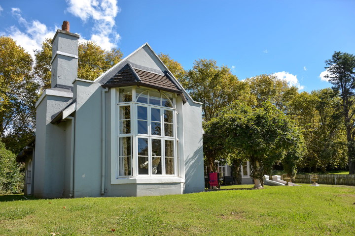 Romantic Rawdons Cottage | Fireplace & Views - Nottingham Road
